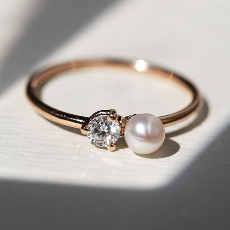 Vintage Gold & Pearl Zirconia Ring – Amelia Jewelry