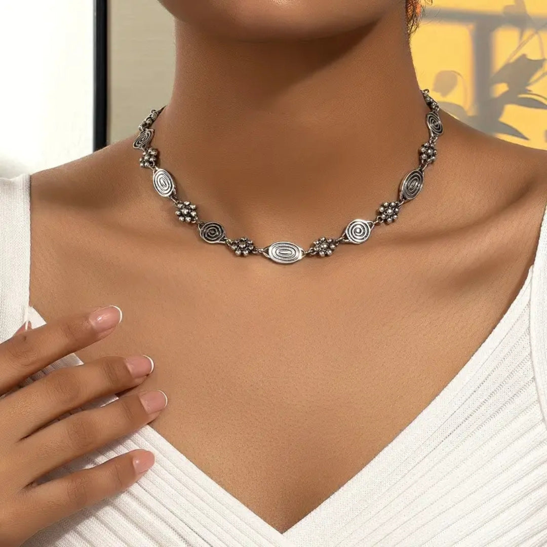 Vintage Exotic Silver Necklace – Amelia Jewelry