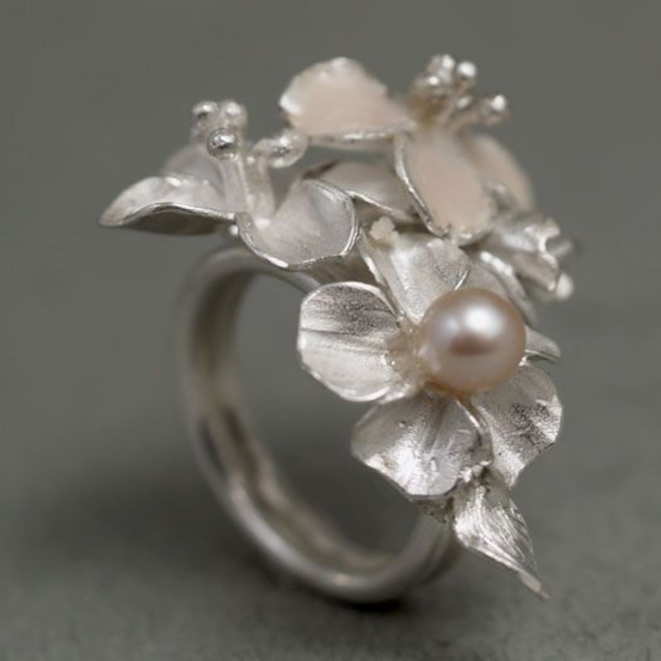 Silver Flower Pearl Ring – Amelia Jewelry