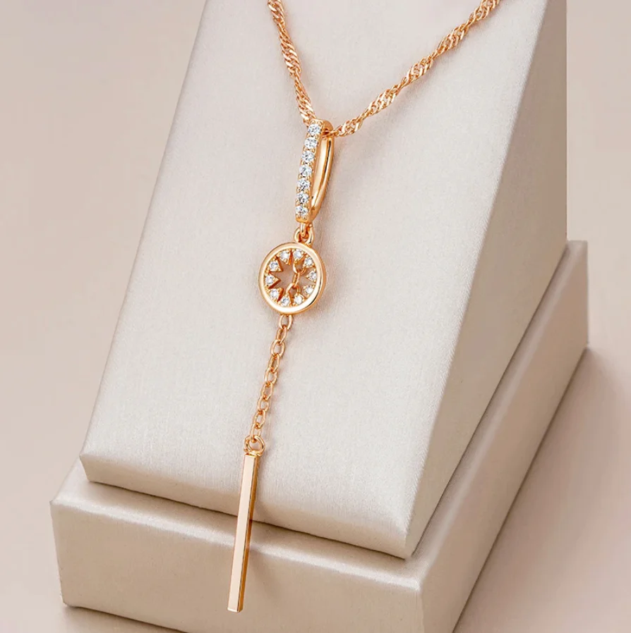 Elegant Rounded Crystal Necklace in Gold – Amelia Jewelry