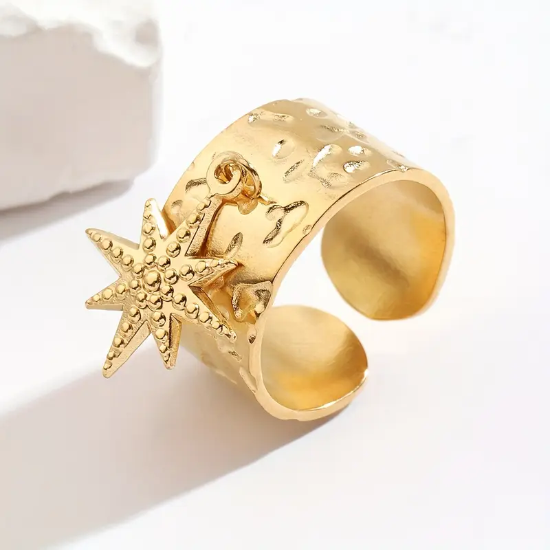 Golden Star Open Ring – Amelia Jewelry