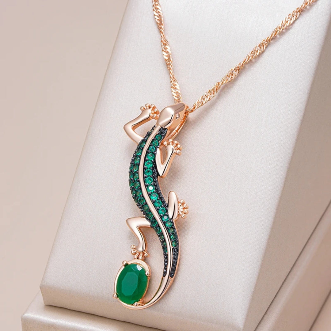 Elegant Green Lizard Necklace – Amelia Jewelry